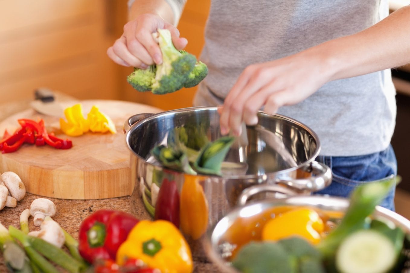 La mejor forma de cocinar verduras: ¿Cocer al vapor o hervir?